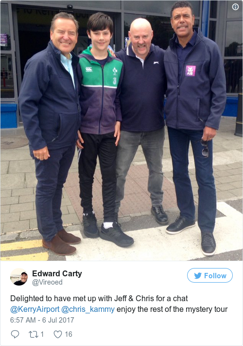 Jeff Stelling and Chris Kamara are commentating at an underage GAA game ...