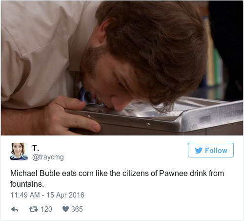 Michael Bublé awkwardly eating corn on the cob is the latest, weirdest meme